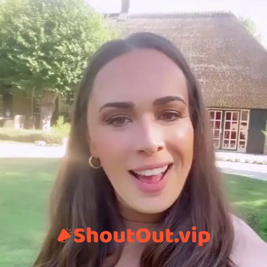 ShoutOut: Bestel nu een persoonlijke video van Roxanne Filion ...